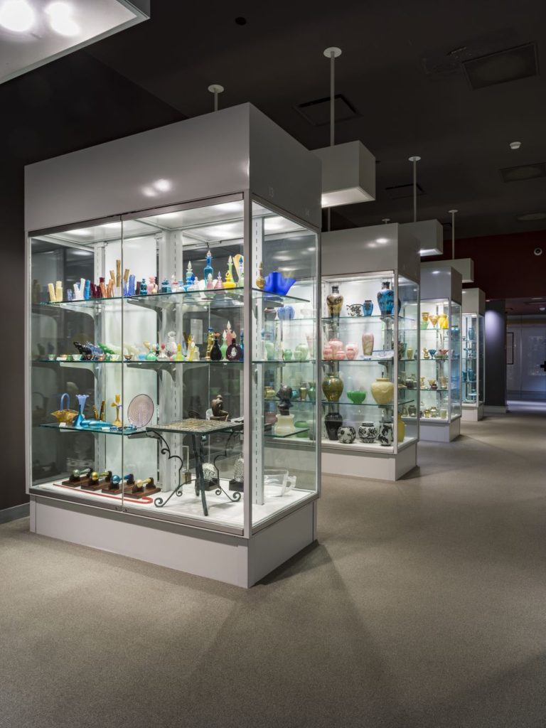 Carder Gallery Slideshow - Carder Steuben Glass Association